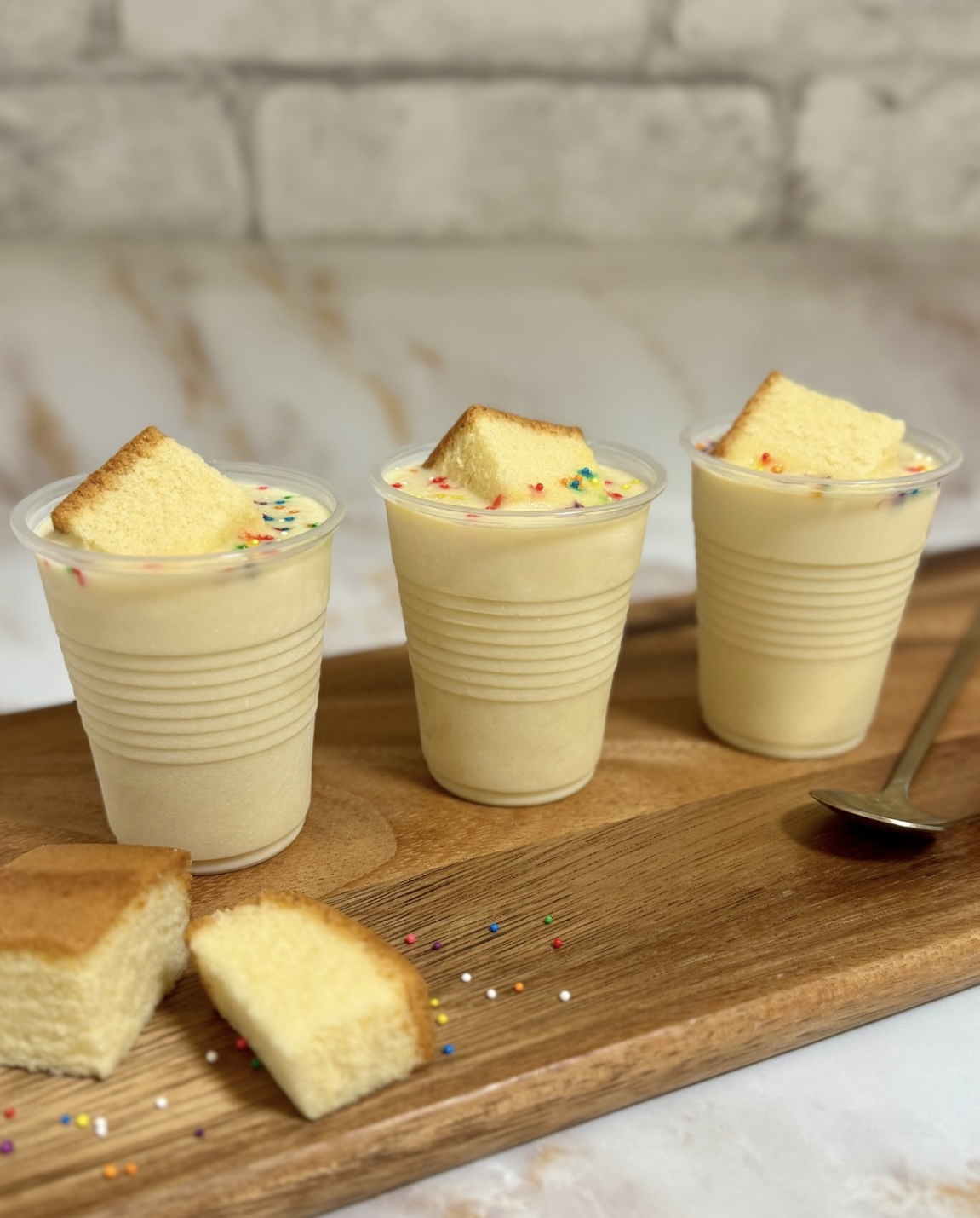 Limber de Bizcocho (Cake Ice Pops) - Made with Sazón